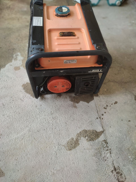 Generator sotiladi