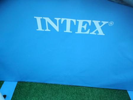 Продаётся бассейн 45×2,20 INTEX