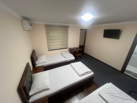 Mexmonxona hotel гостивайа дом hostel