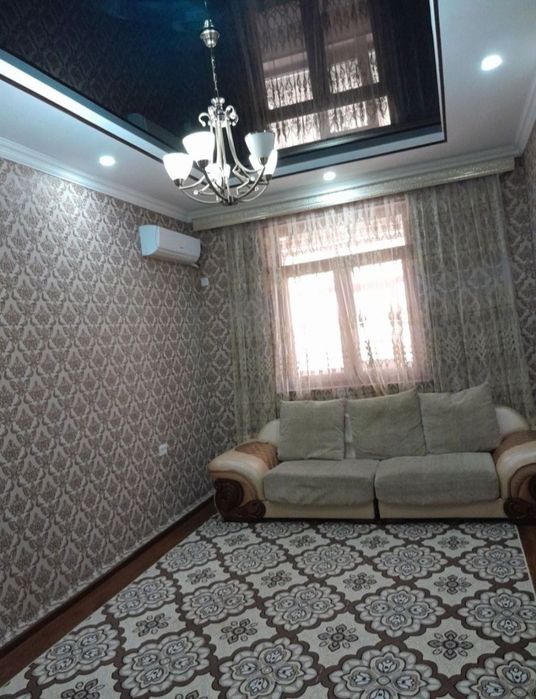 Срочно продаётся 2хком 1этаж с подвалом