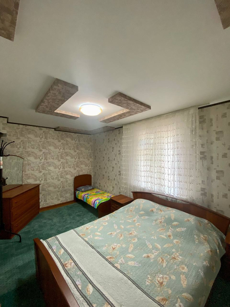 Dacha ijaraga beriladi.Chorvoq