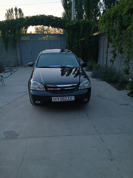 Продается Lasetti  3 позиция.Срочно.