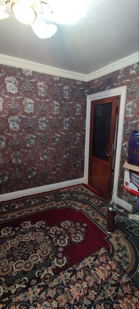 Квартира сотилади, 3 этажли домда