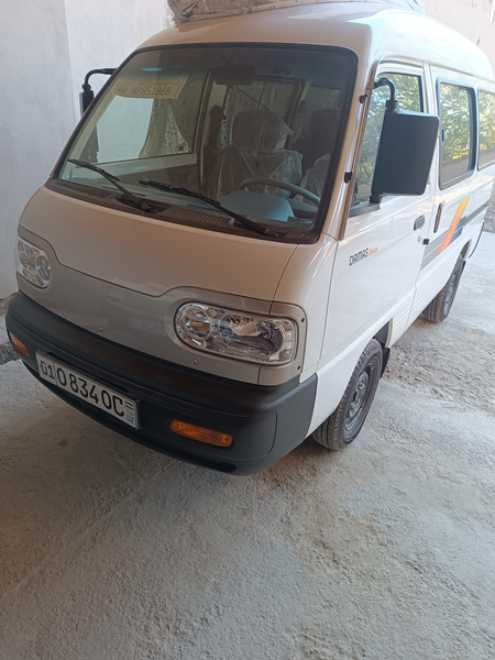 Damas sotiladi yurmagan salon rangi oq