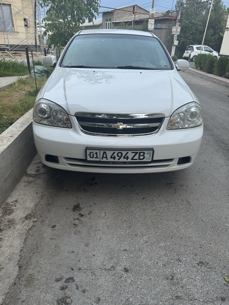 Lacetti sotiladi 2012