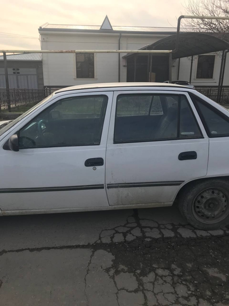 Мошина daewoo нексия 1