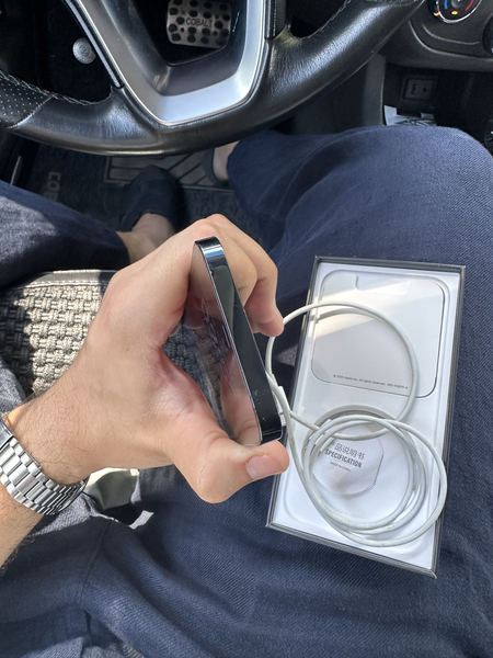iphone 12 pro sotiladi