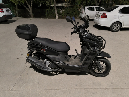Skuter Tank yangi
