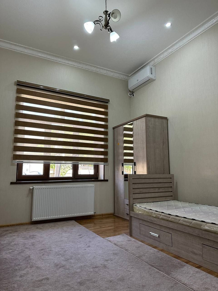 Yakkasaroy Salamatinada Arenda 2.5 sotix 7 xona