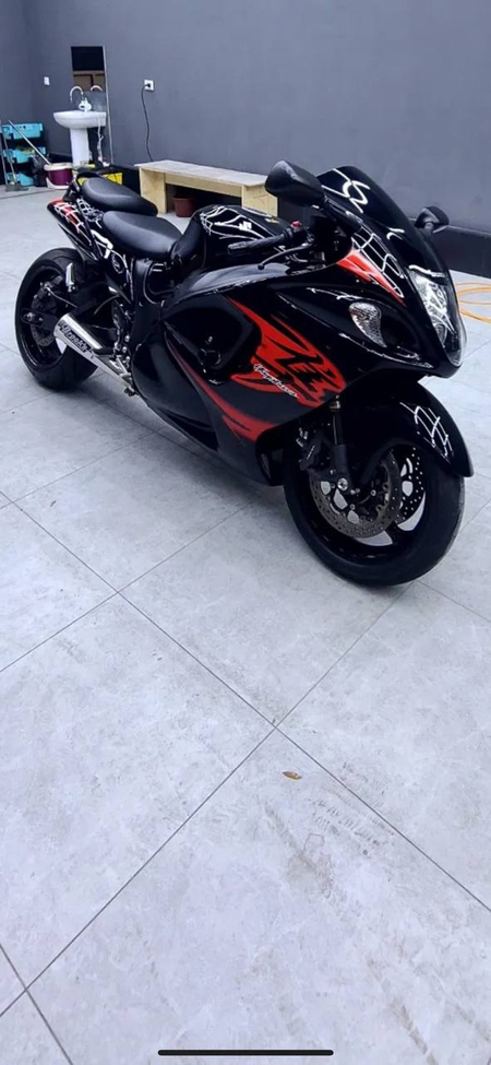 Suzuki GSX1300R Hayabusa