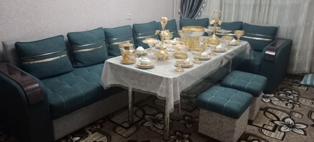 Мехмонхонага мулжалланган янги уголок сотилади