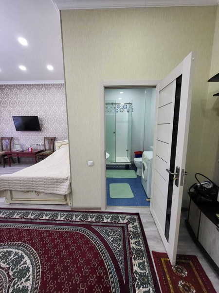 м.Буюк Ипак Йули ч/х Салом новостройка 1-комн 3/5 40 м² ремонт меб/тех