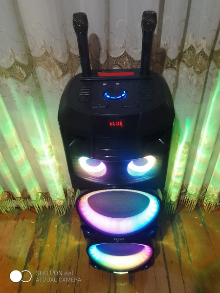 Калонка блютуз с микрофоном