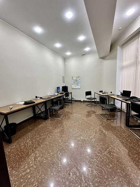 Аренда 105m² на Ц-5 вдоль дороги идеально под Бутик, Офис, Шоу-рум.