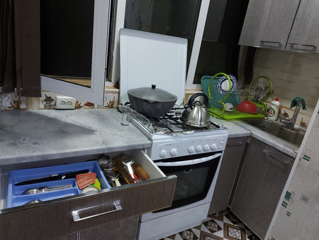 3 хонали квартира ижарага берилади 11-поликлиника