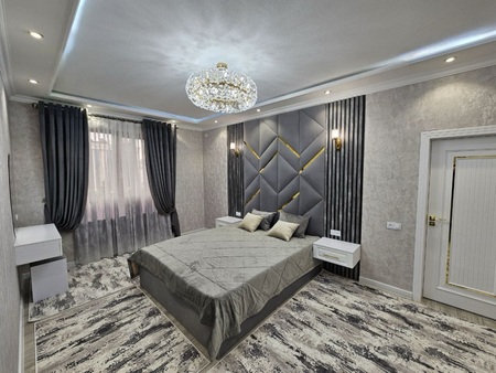 Продается 4 ком. Квартира площадью 140 кв.м. На Бульваре ор. УВД