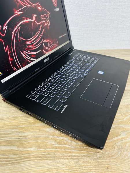 MSI Core i7-8 Ядерный+GTX1050+большой 17,3 IPS дисплей, геймерский