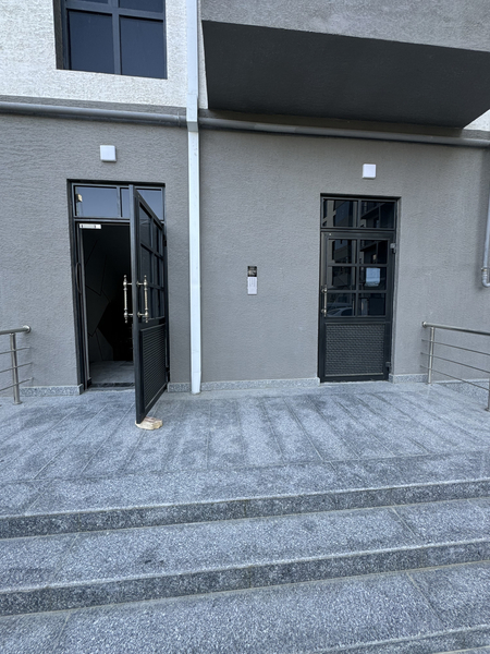 Shahar markazi Buxara sity da qurilishi bitgan 3 ta kvartira sotiladi