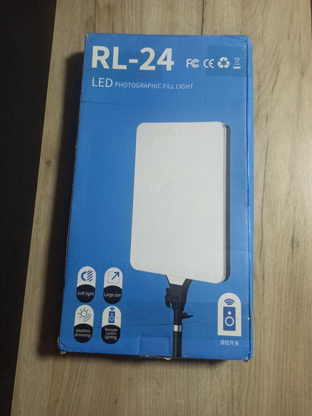 LED-панель (48х29 см) со стойкой 2 м для фото и видео. Новое