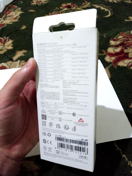 Продаётся Mi band 8