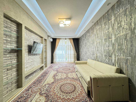 Продаётся 3х комнатная квартира на 2 - этаже + терасса. Шаумяна