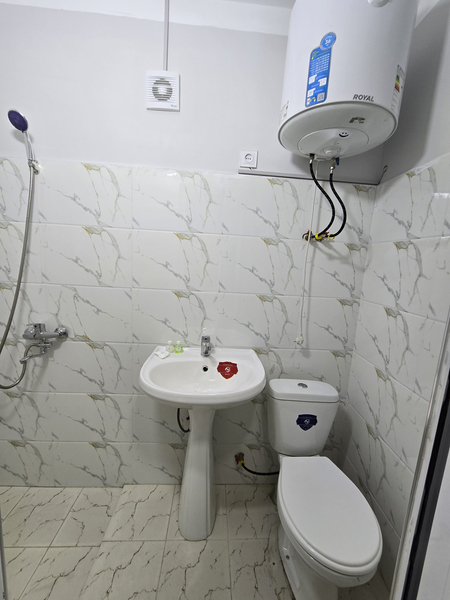 Kunlik kv lyuks hostel 100.000 so\\\'mdan