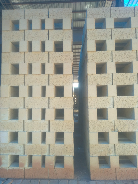 Gʻisht pishgan, xom