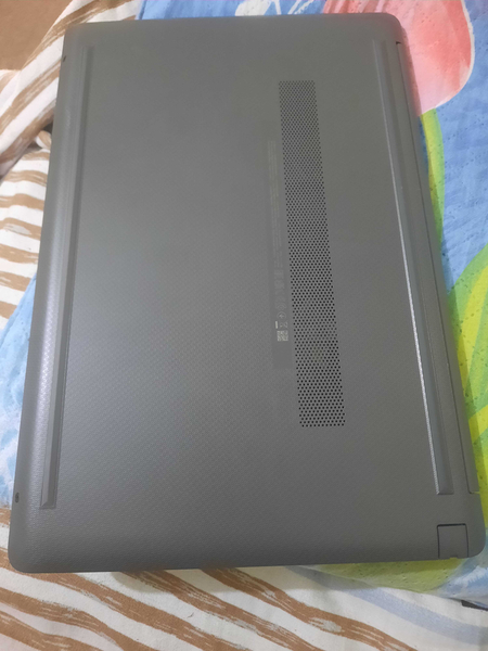 Hp 250 G8 11 gen i3-1115G4  deyarli yangi 6 oy bulgan olinganga