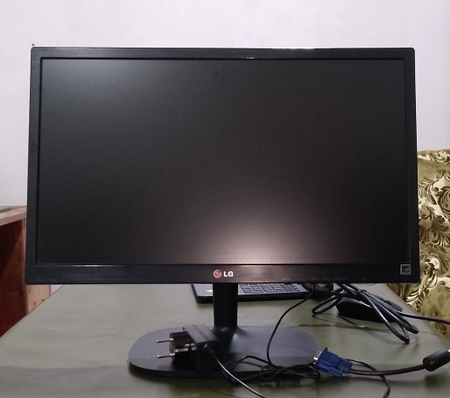 LG led 22 диагональ