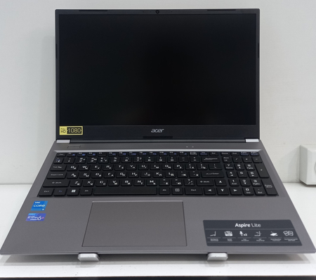 Acer i3-1215U 8/512 gb