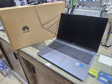 Почти новый! Huawei MateBook D16 Core i5-13420H