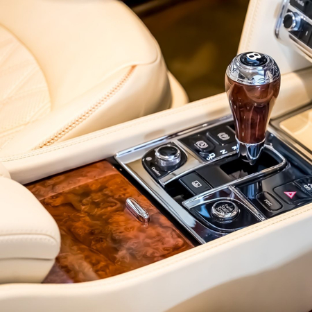 Bentley mulsanne sotiladi