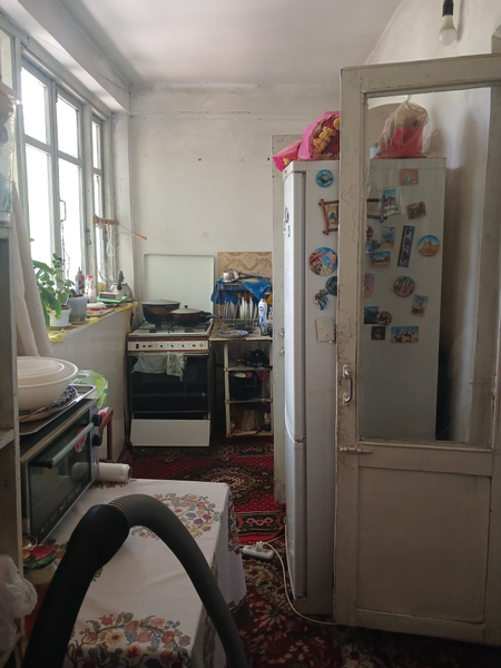 Продаётся своя 2 ком квартира Ул.Ш.Руставели, перекросток Братские мог