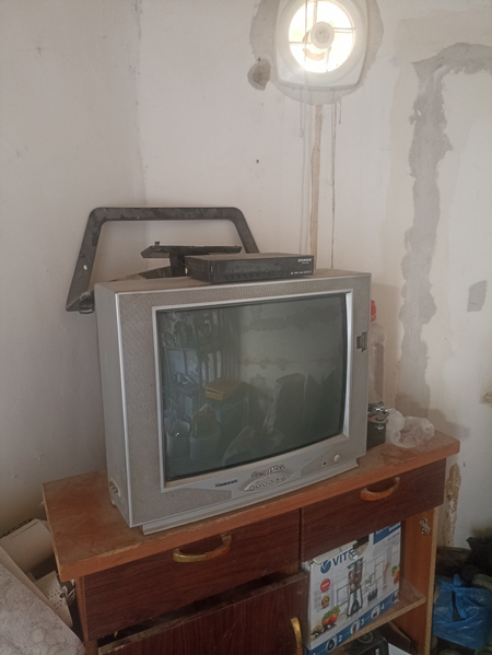 Тв сатылады жаксы тынык корсетып тур  22 каналык тунелымен бырге