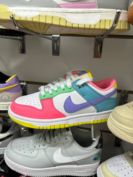 Кроссовки nike люкс качества все по 300тыс новые