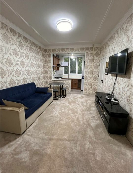 Чиланзар 3. Эстимед. 2 комнаты. Зеркалка