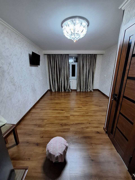 Продам 1 комнатая 20 кв.м. в общежитии Ботанический сад