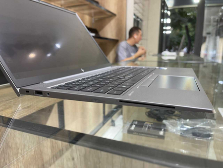 HP ZBook 15 Сенсорный Core i7-1165G7 озу16гб 512ssd Nvidio Quadro T500