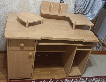 Компьютерни стол