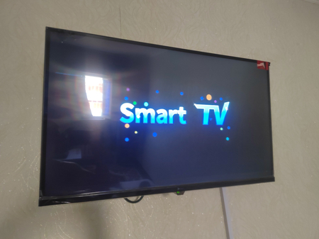 Televizor sotiladi SMART 32talik