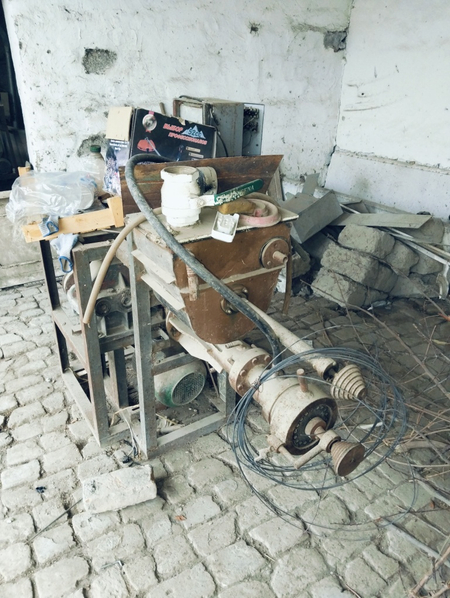 Zudlik bilan Makaron apparat sotiladi