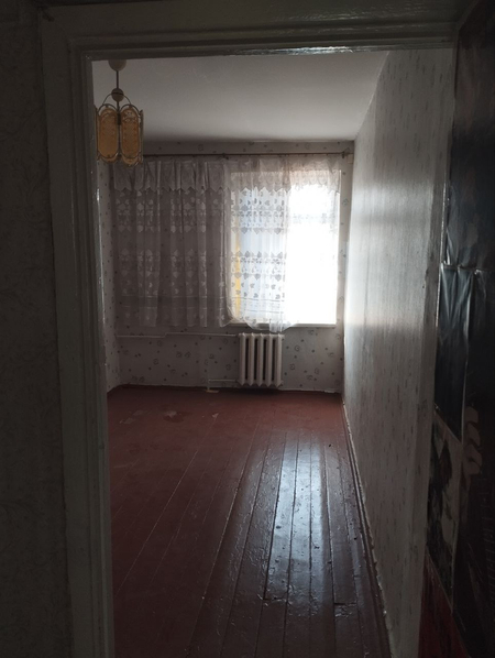7 mkr 2 xona kvartira sotiladi