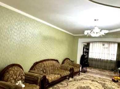 Спецплан 3/4/4 кирпич, 116 м². Метро Космонавт, кафе Джуманджи