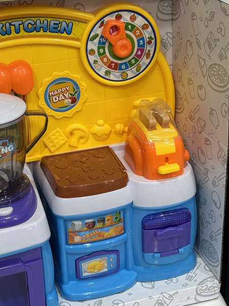 Іграшкова Кухня з набором аксесуарів, світло звук  Castle Toys uz