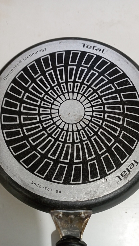 Продам блинницу б/у Tefal