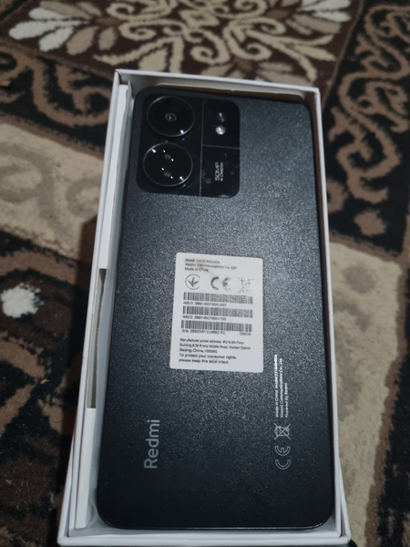 Redmi 13 c srochni sotiladi Holati yangidek