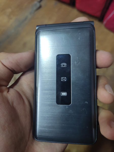 Arzonga telefon novey S77