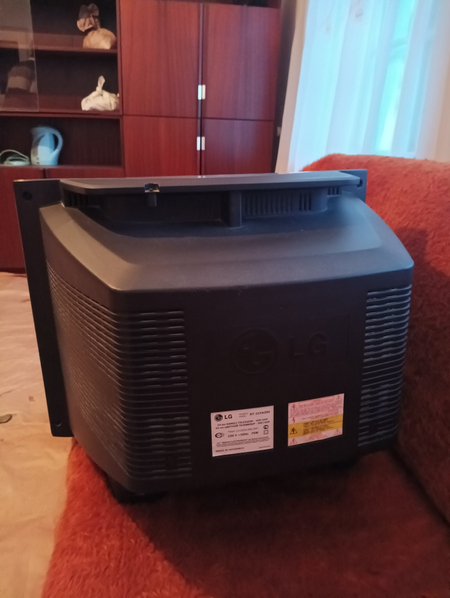 Телевизор LG Flatron В хорошем состоянии.