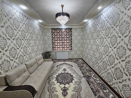 2 xonali 60m² 2-qavat.
Barcha jihozlari qoladi.
3 qavatli yangi gʻisht