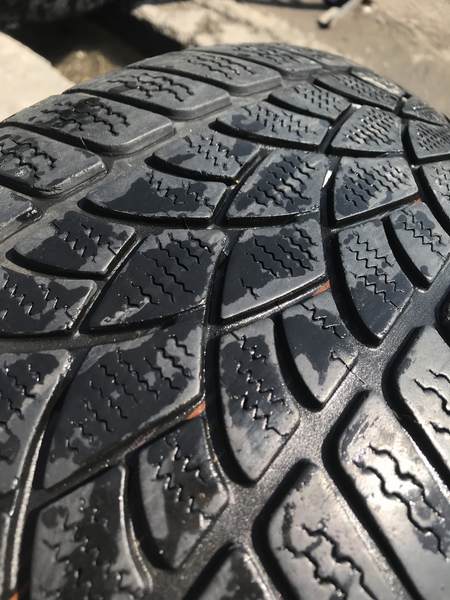235/55/18 dunlop